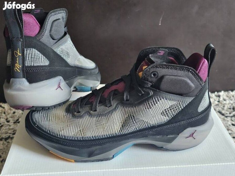 Nike Air Jordan XXXVII férfi 41-es fekete kosaras cipő. Teljesen új ...