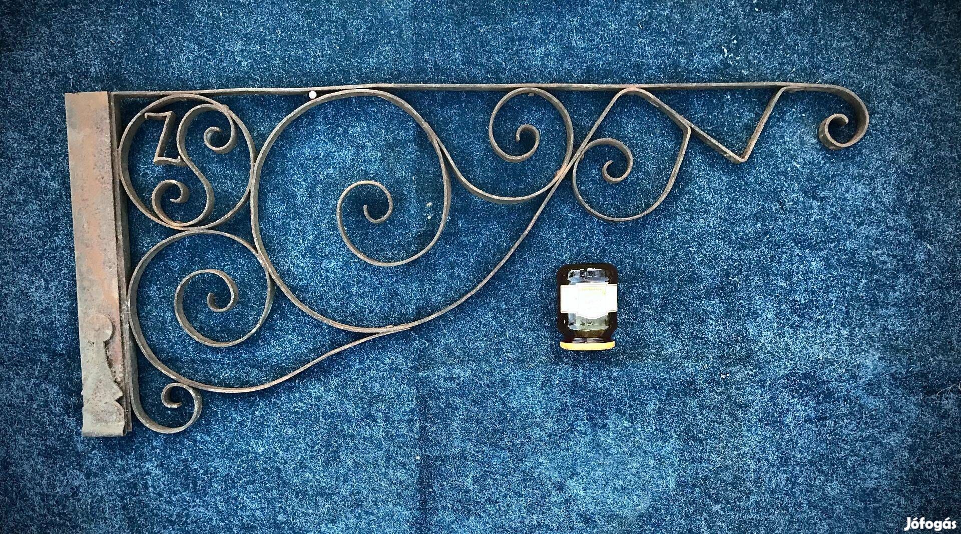 Eladó antik kovácsoltvas nagyméretű cégér, lámpa konzol 55X128cm - XV ...