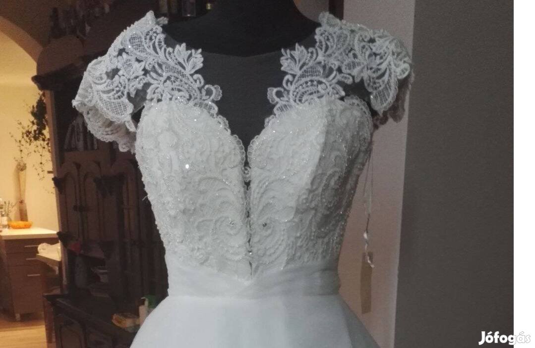 Menyasszonyi ruha abronccsal - Szikszó, Esküvői ruhák, kiegészítők ...