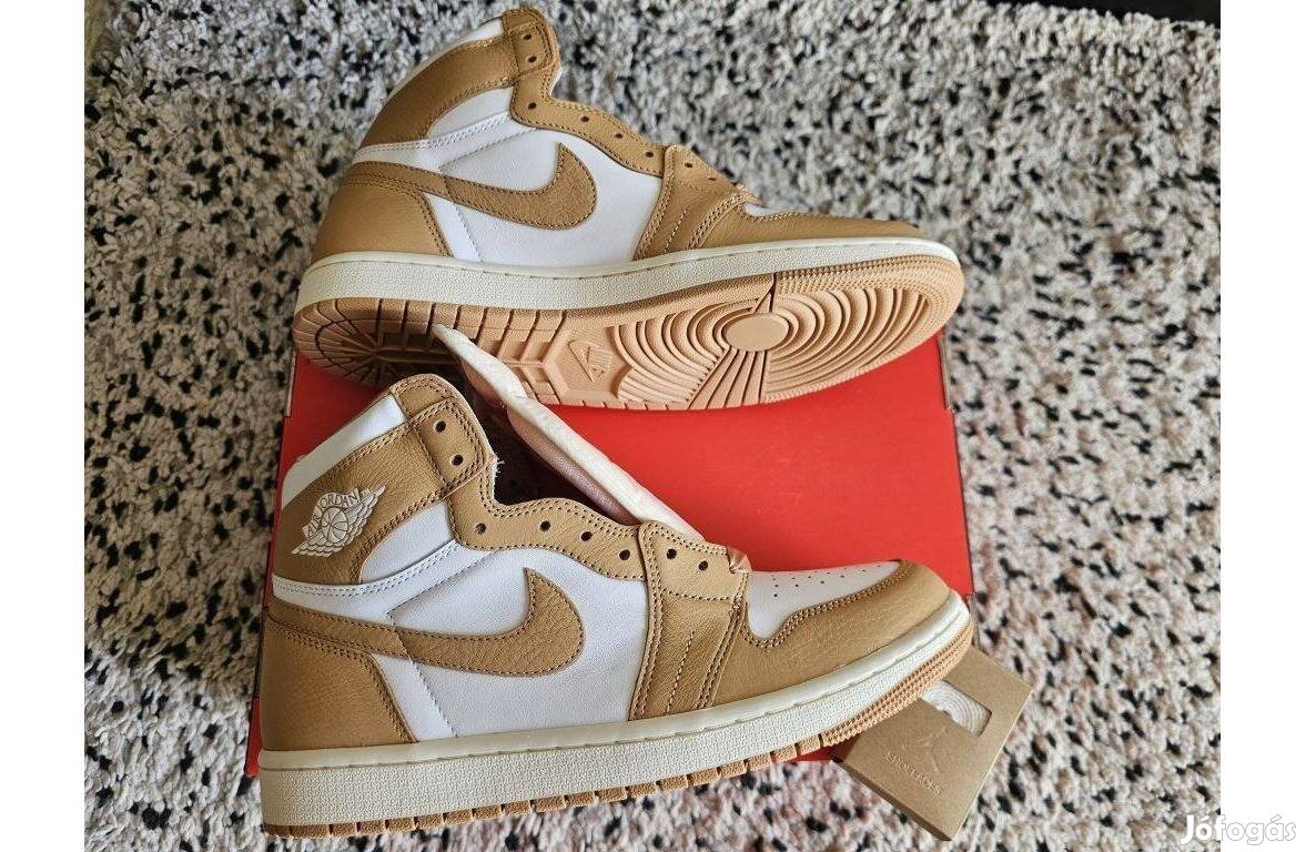 Nike Air Jordan 1 Retro High OG 43-as bőr utcai cipő. Teljesen új ...