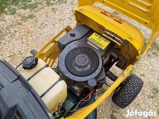 eladó fűnyíró traktor szép állapotban - Hegyeshalom, Kerti kisgépek ...